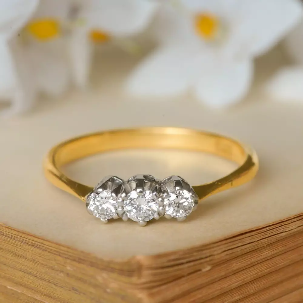 Mid-Century Vintage Diamond Trilogy Ring in 18ct Gold - Antique And ...